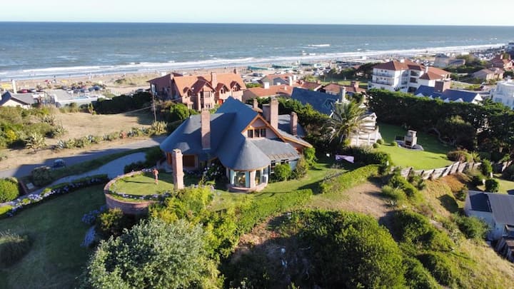 Casa Con Vista Al Mar En Pinamar - Pinamar