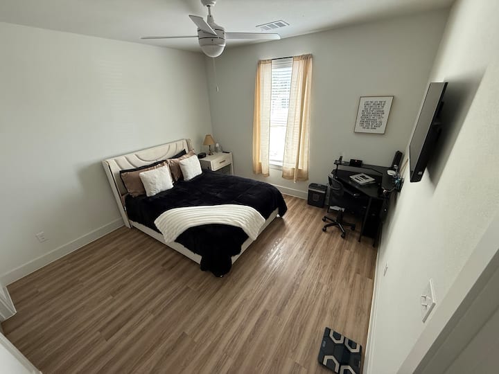 Austin’s Convenient Luxury Stay - Round Rock, TX