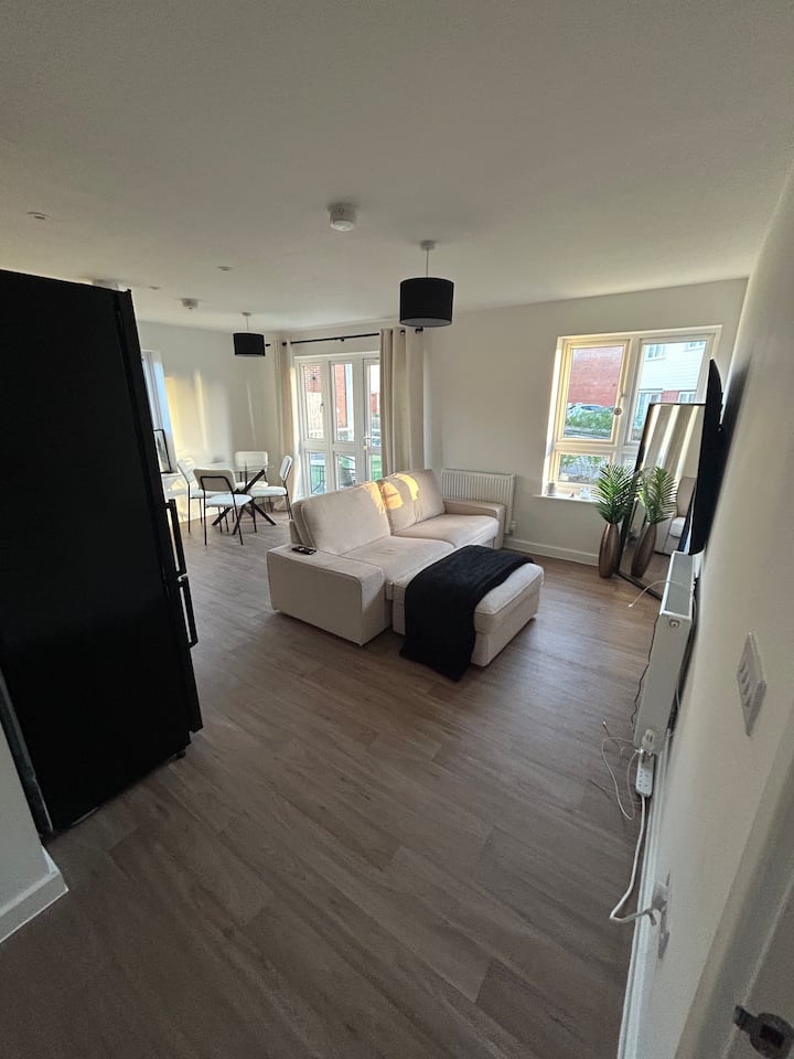 Central Chichester 1 Bed Modern - Chichester