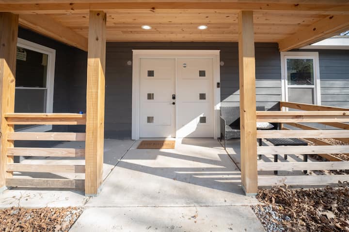 Oasis-space ! - Union City, GA