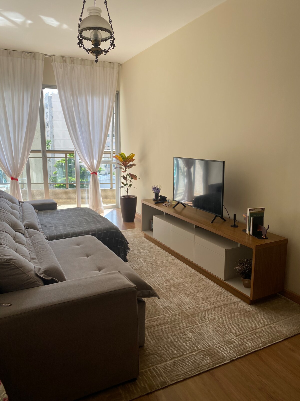 Room at the heart of Flamengo - Apartments for Rent in Rio de Janeiro ...