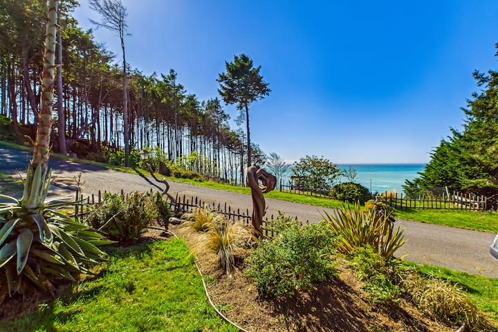 Black Sands Escape- Guest House. Amazing Views - Shelter Cove, CA