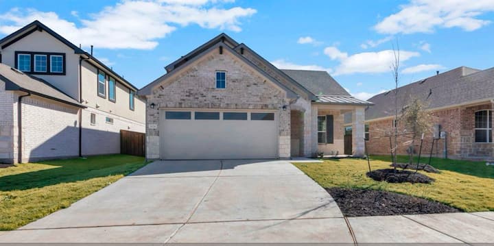 Brand New House With 3b/2b - Georgetown, TX
