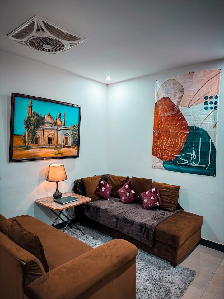 Mocha Luxury 1br Near Eiffel Tower Bahria View - Islamabad