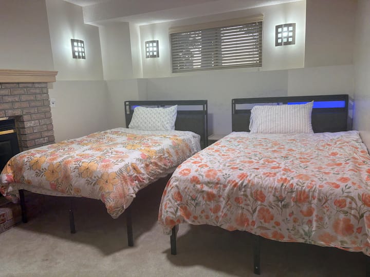 Spacious 3br Lower Level Suite Near Airport & Vivo - Calgary