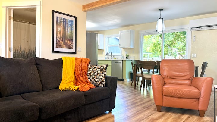 Super Comfy King Bed - Great For Longer Stays! - Springfield, OR