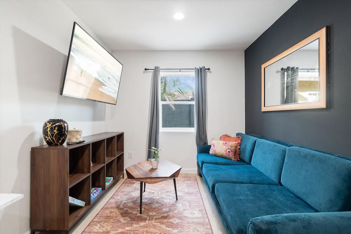 Cozy 1bed/1bath - Unit C - Santa Ana, CA