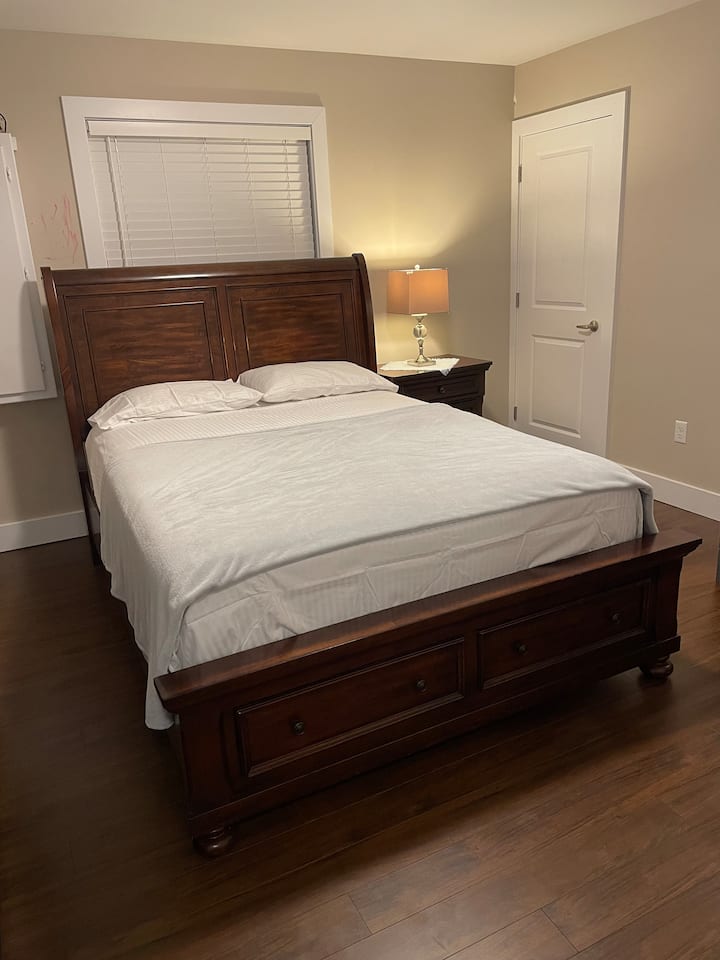 Cozy One-bedroom Basement Unit - Halifax, Canadá