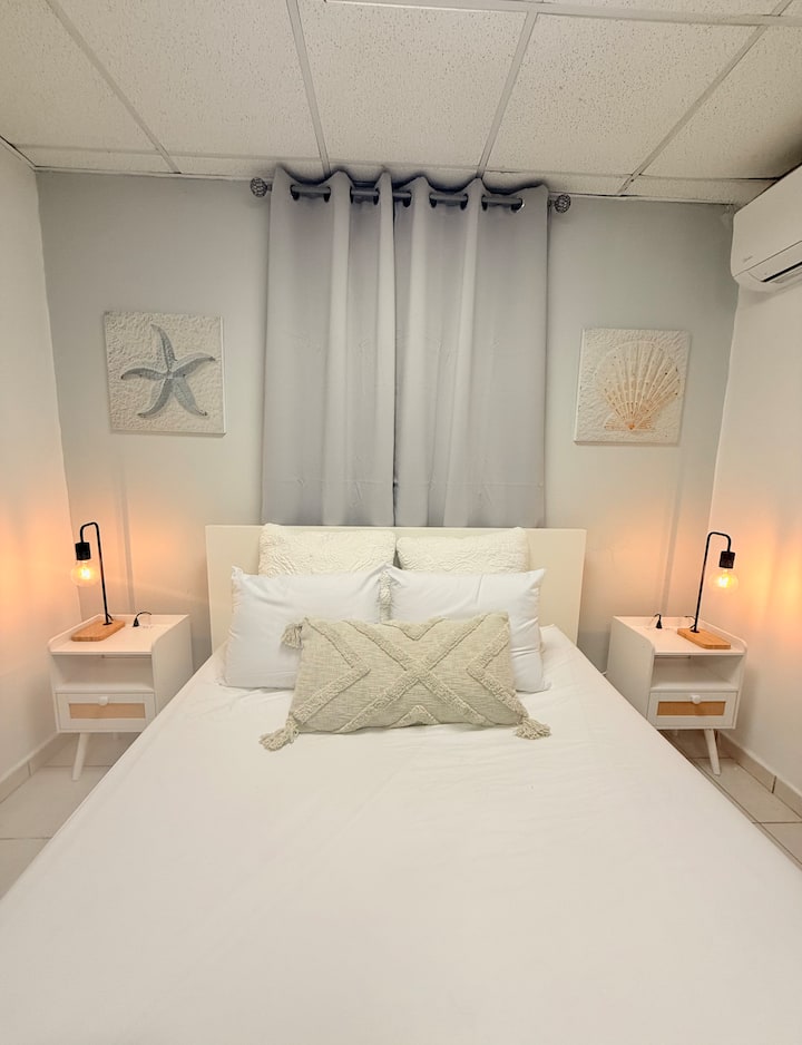 Apt Con Terraza A Pasos Del Mar - Levittown