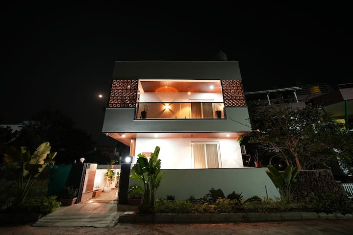 Sri Krishna - 2bhk |Cozy Private Villa With Garden - Nandi Hills