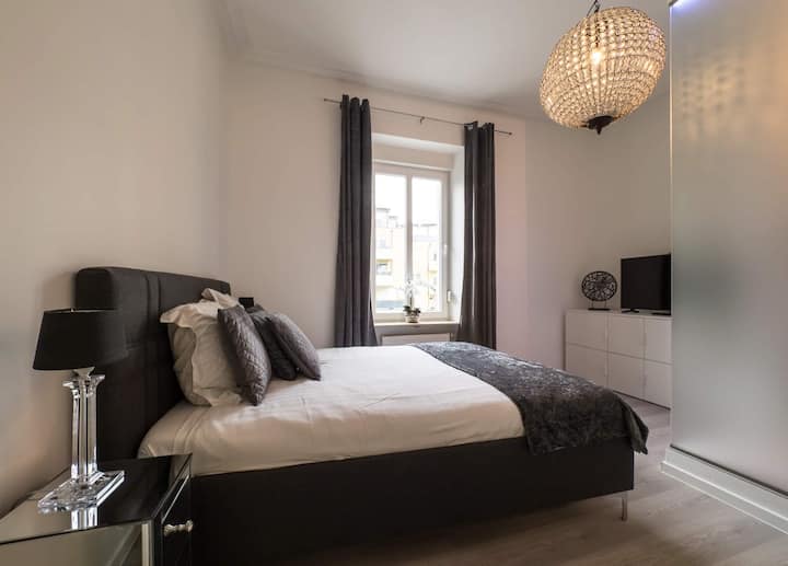 Executive Double Room & En-suite - Luxembourg
