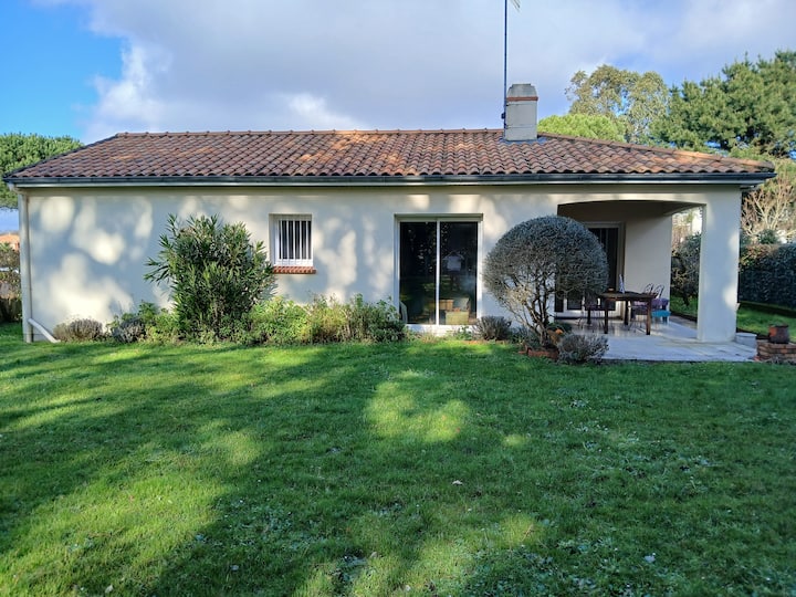 L'appel Du Large !

3 Chambres, 6 Couchages - Saint-Michel-Chef-Chef