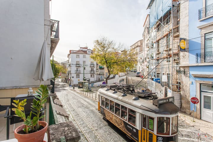 Apartment With Terrace (Tram 28) - Alfama