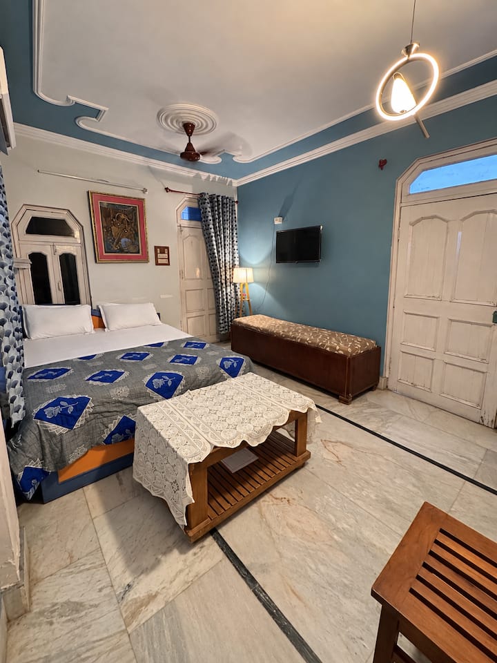 Sandhyas Villa - Varanasi