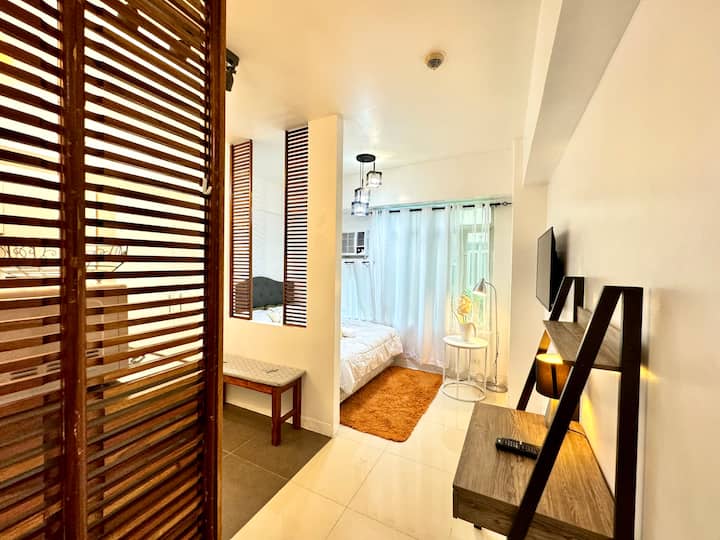 Studio In Mckinley Near Venice Mall/bgc Free Wifi - Taguig
