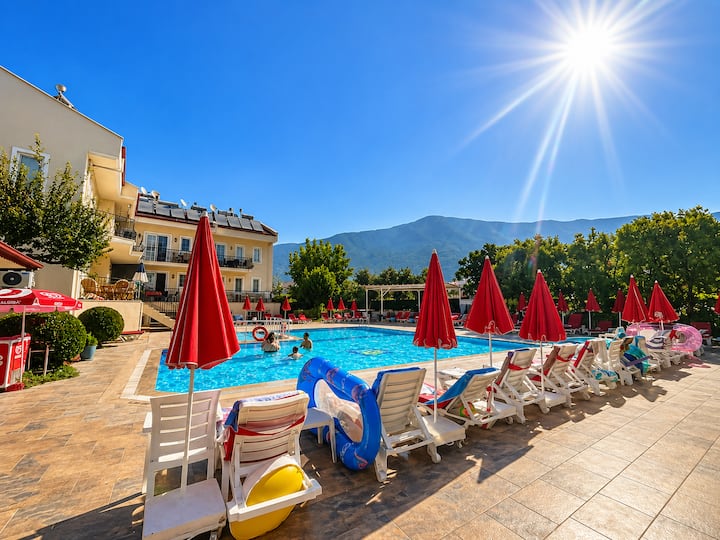 E9 ÖLüdeniz Poolside Duplex Apartment - Ölüdeniz