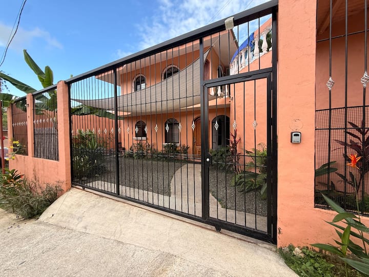 Casa Tranquila- Near Park And Beaches - Playa Blanca, Costa Rica