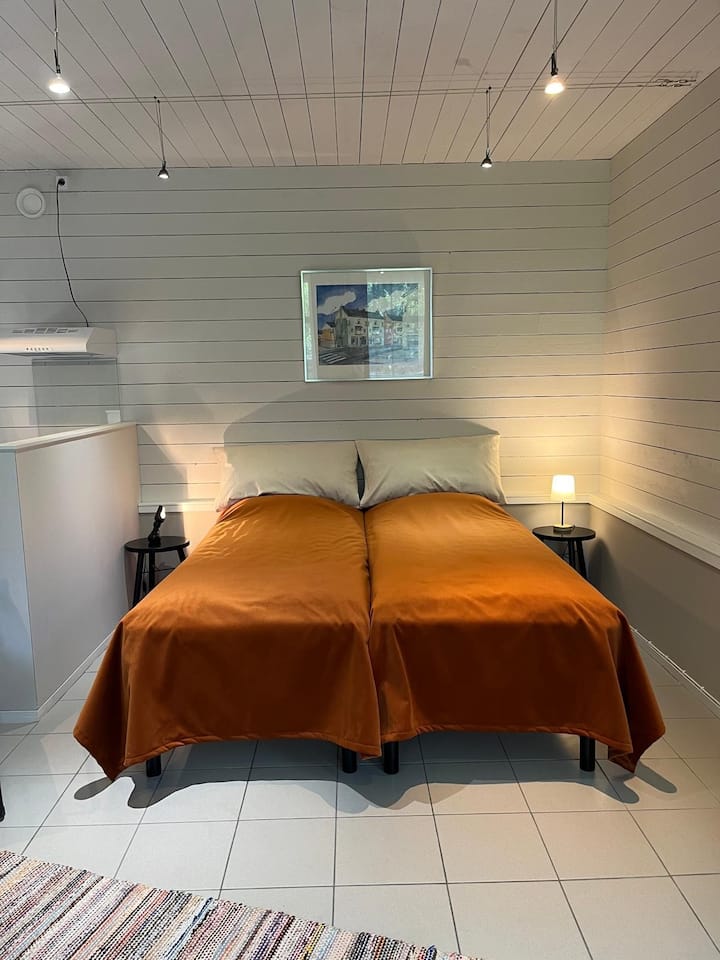 Idyllinen Pihatalo Puutarhassa - Joensuu