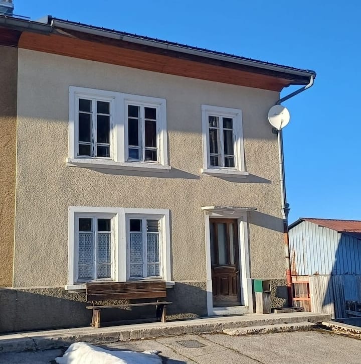 Maison Familiale 8 Personnes - Jura