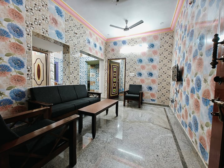 Fully Furnished A/c 2 Bhk Nr Cmc - Saibalahomestay - Vellore