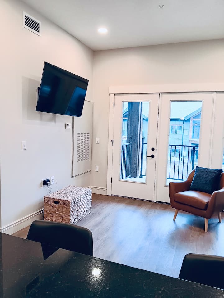 Sovereign Village Apt. 229 1br - 倫敦