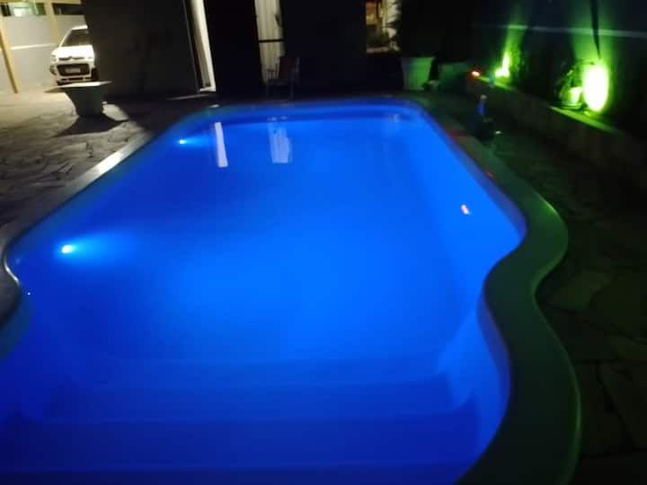 Casa C/ Piscina Na Quadra Do Mar - Matinhos