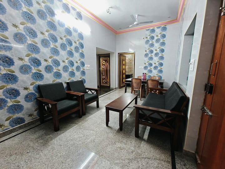 Fully Furnished A/c 3 Bhk Nr Cmc - Saibalahomestay - Vellore