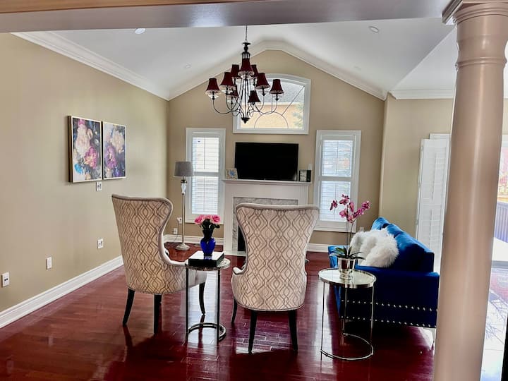 6br 4bth 7min To Oakvilleplace+ Parking+ Laundry - Oakville