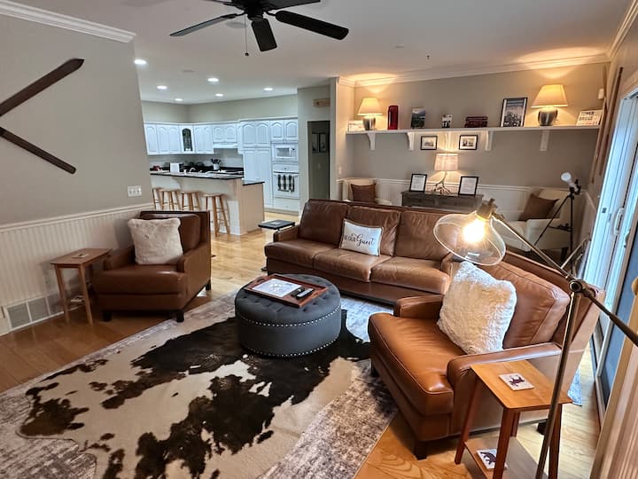 Walk To Everything - Spacious 4 Bedroom Home - Adirondack, NY