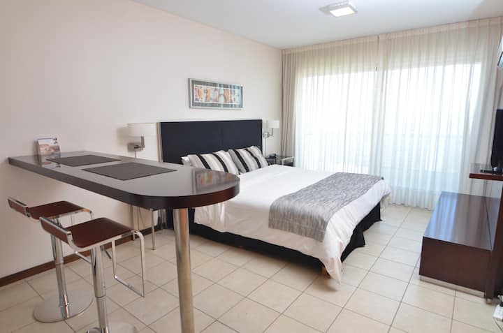 Departamento Monoambiente En Cetro Real - Rosario