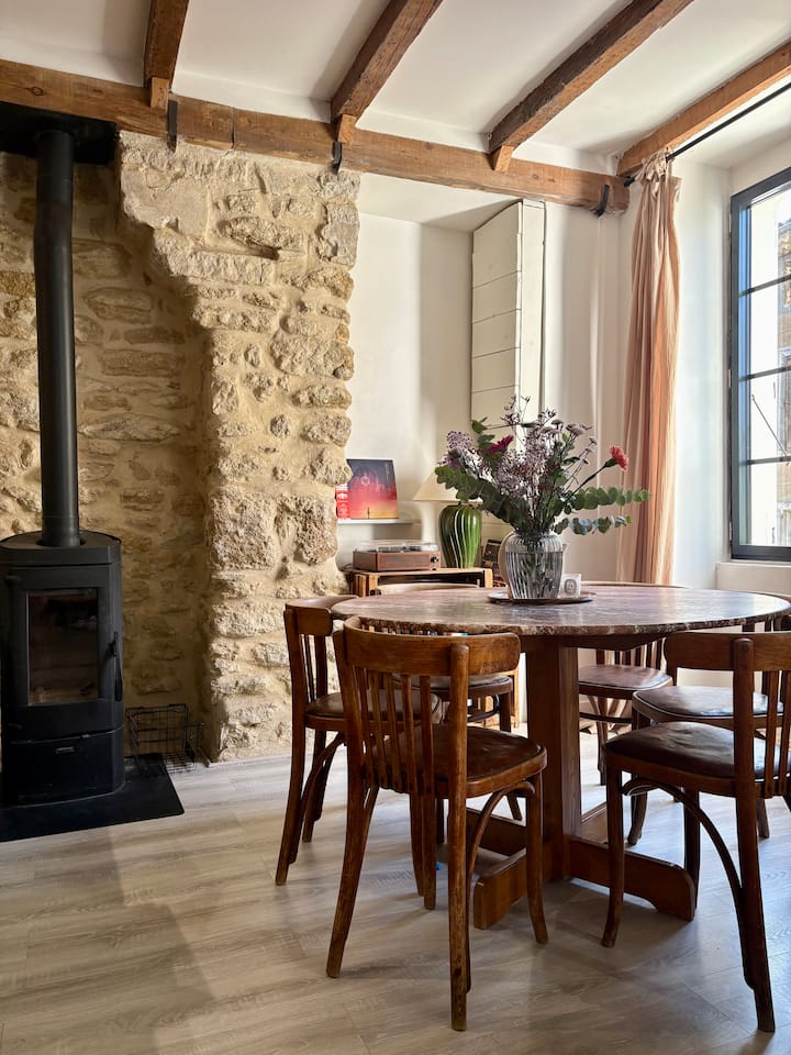 Maison De Charme Avec Cour Et Cheminée - Provence - Bollène