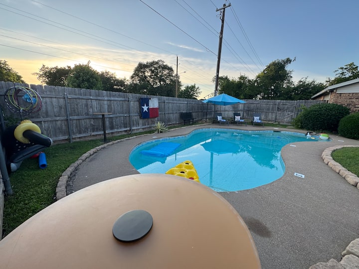 The Lone Star Villa | Pool & Gazebo | Group Oasis - Richardson, TX