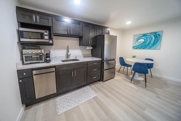 Beach Bungalow - San Francisco, CA