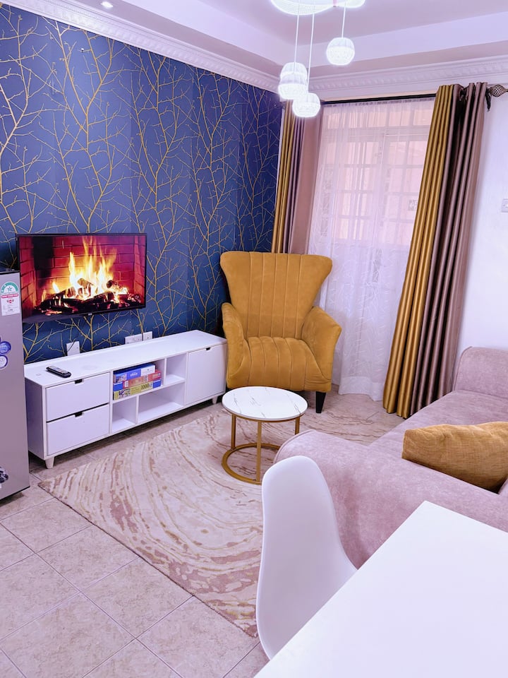Solaminus: Elegant 1br, Scenic Balcony. - Kisumu