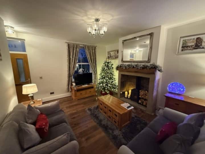 Wallnook Cottage 
Lindley Gem - Huddersfield