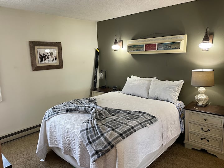 Amazing Room Near The Slopes - Steamboat Springs, CO