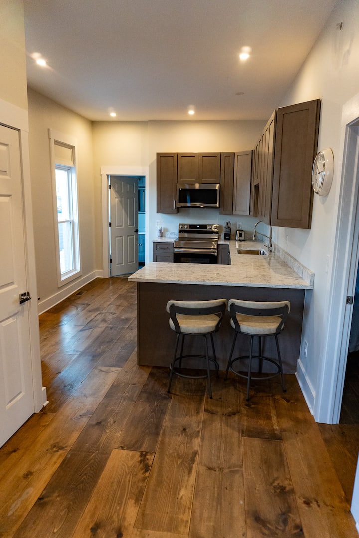 Luxury High End Downtown Gf - 6 Flags Queensbury Amusement Park
