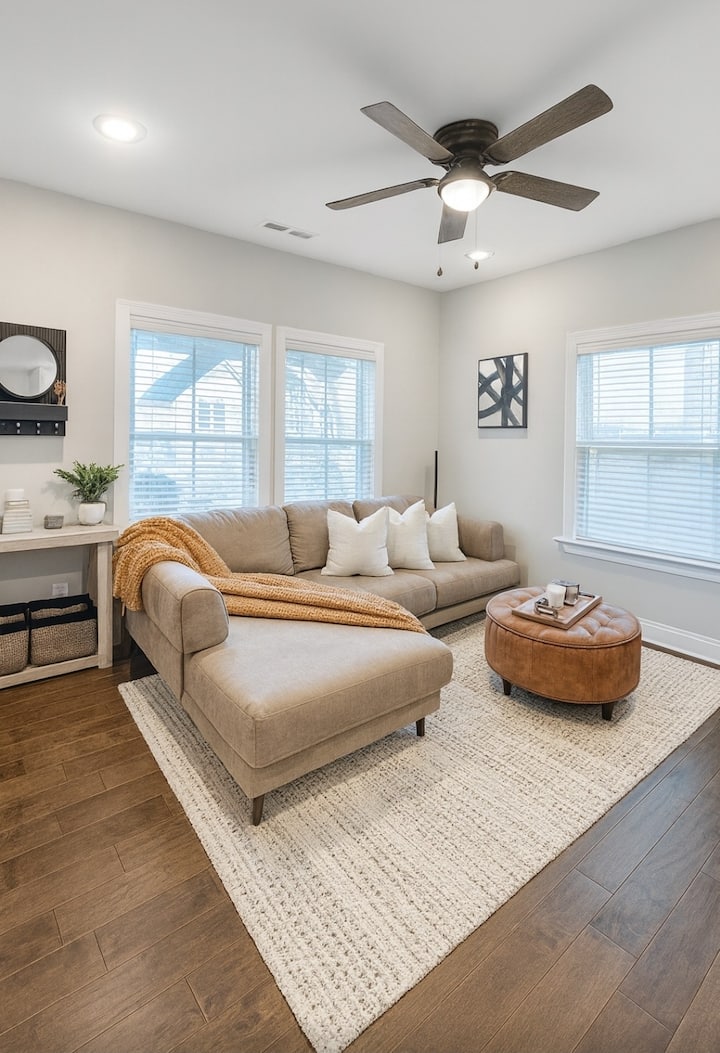 Modern Mainstay Near Vcu And Convention Center - Richmond, VA