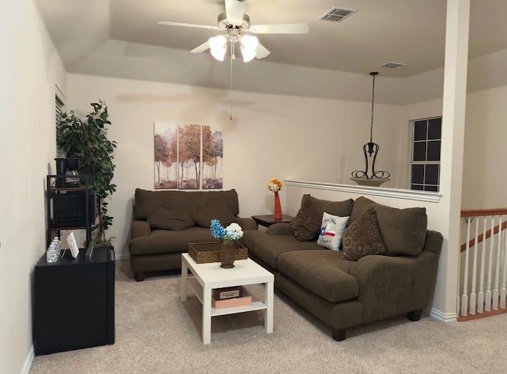 Entire Second Floor In Premium Location - Carrollton, TX