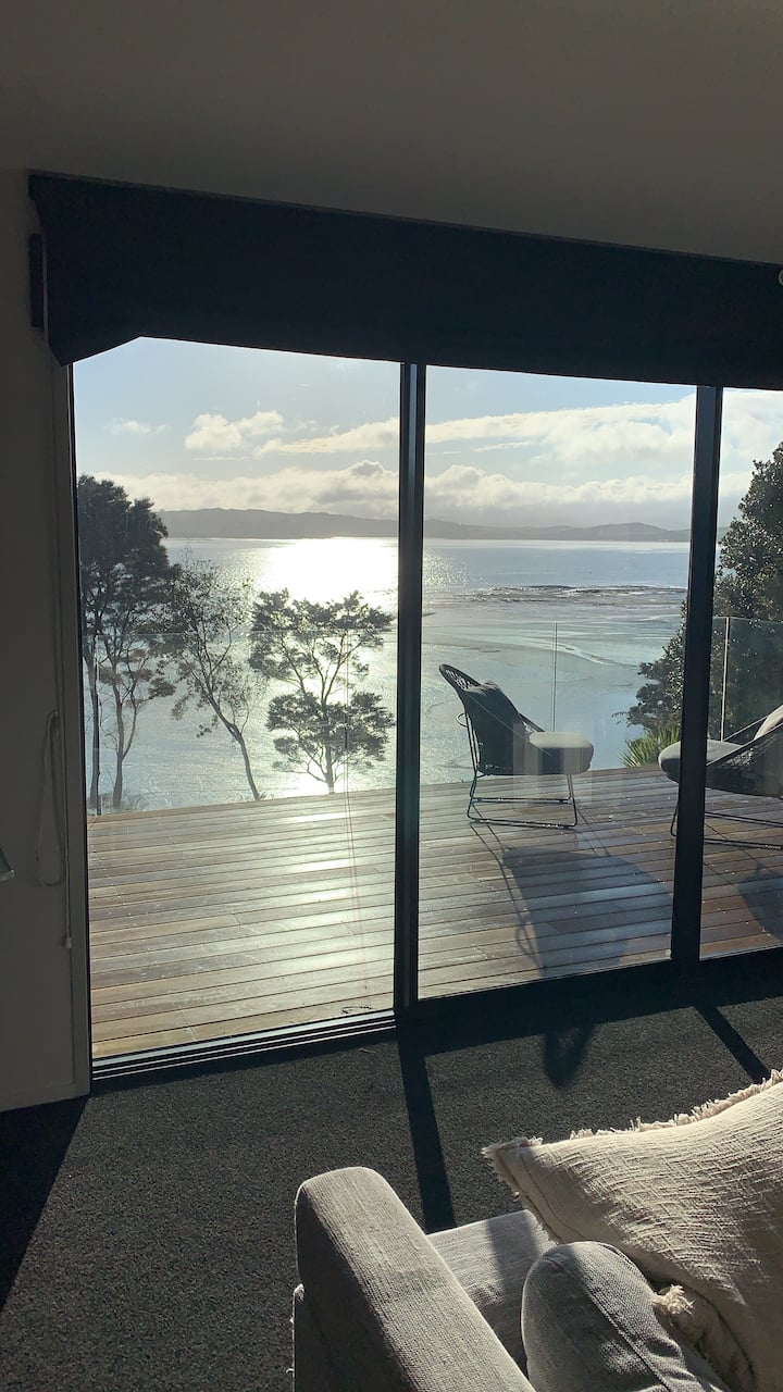 Magical Modern Raglan Waterfront - Raglan