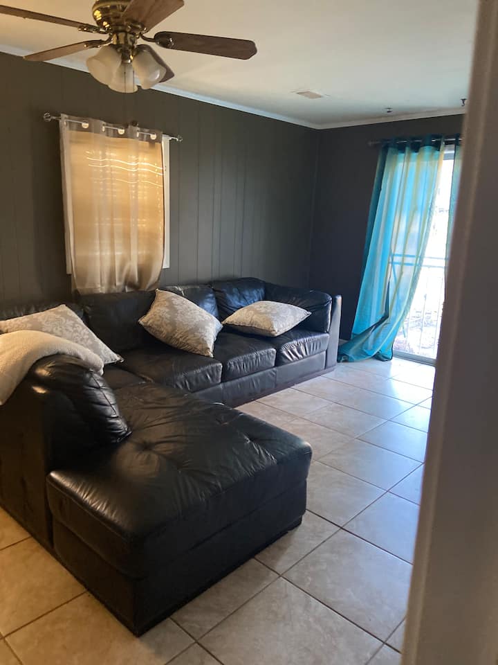 World Cup Big 5 To 7 Beds Holds 7 To 10 By Airport - Jonesboro, GA