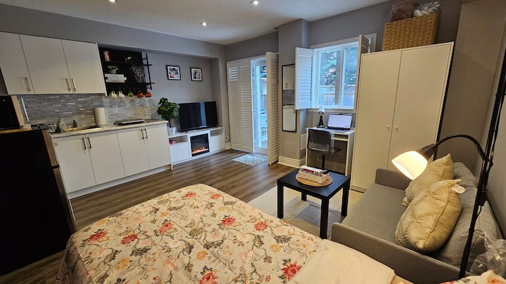 Cozy Private Studio Retreat - Mississauga