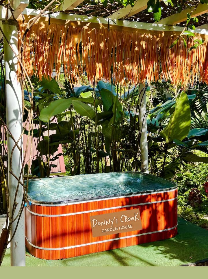 Donnys Creek Garden House - Tagaytay