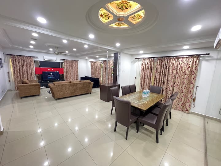 Semi-d Bungalow/16pax/prima Ville/security Guards - Selangor