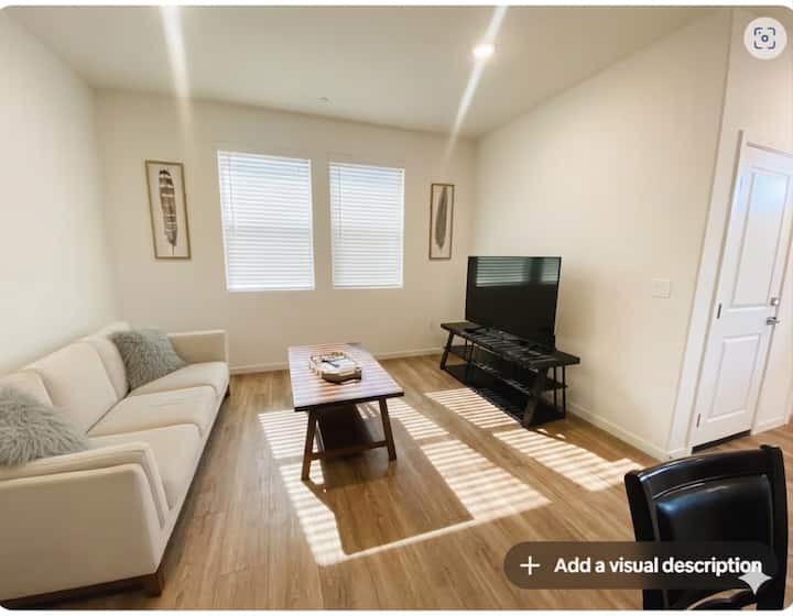* Charming Private Spacious Luxury Guest Retreat * - San Bernardino, CA