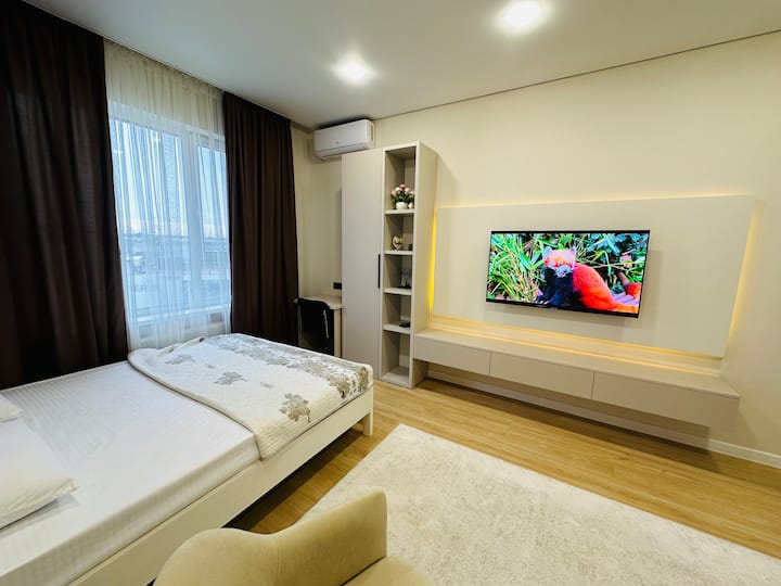 Business-ready Studio | Desk + Fast Wi-fi + Metro - Tashkent