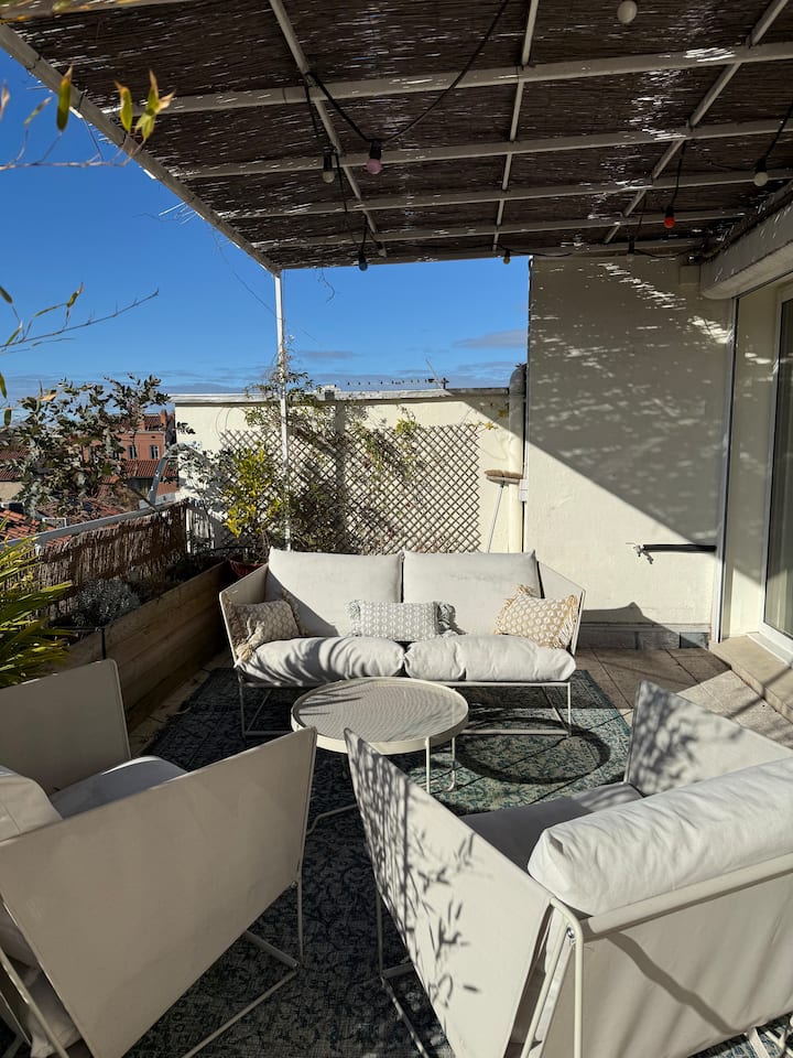 Les Terrasses De Saint Papoul : Luxe & Confort - Aéroport de Toulouse-Blagnac (TLS)