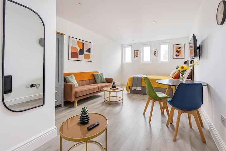 Stylish Studio Apartment - Portsmouth