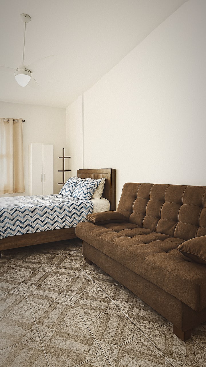 Kit Net Com Garagem A Poucos Passos Do Mar - São Vicente