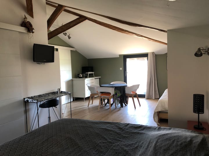 Chambre D'hôtes- Accès Indépendant - Bourg-en-Bresse